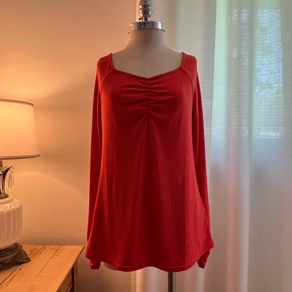 LuLaRoe | Tops | Lularoe Mia Long Sleeve Shirt In Red Nwt Size Medium ...